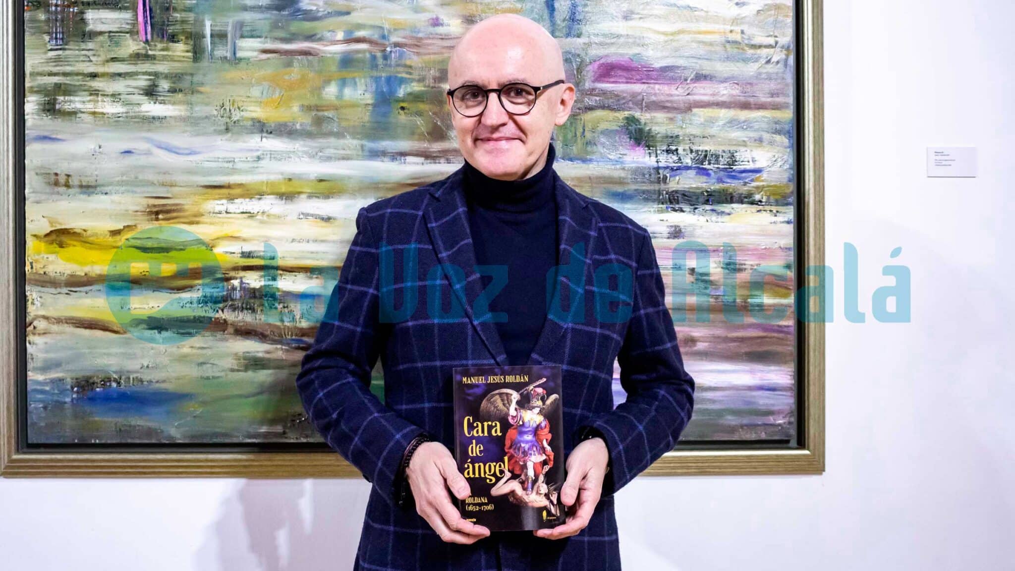 Manuel Jesús Roldán presenta su primera novela «Cara de ángel»